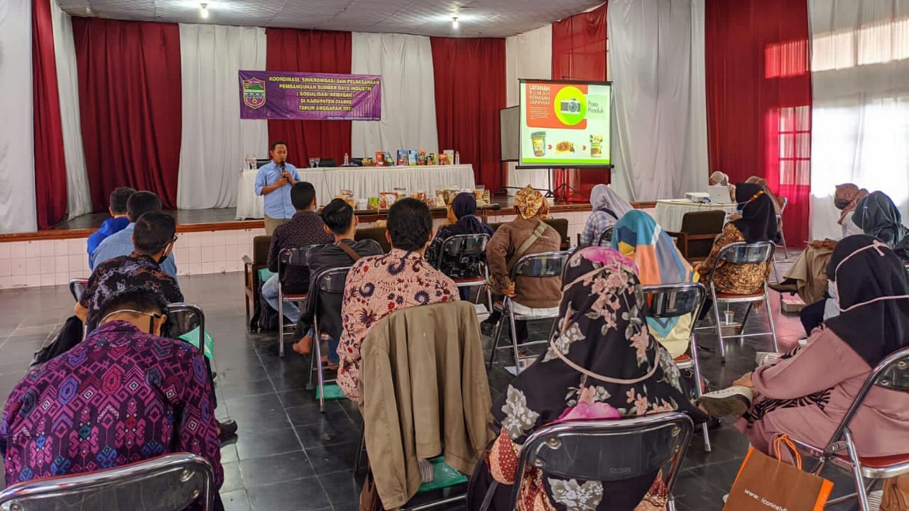 Puluhan Pelaku Usaha Makanan Ringan Ikuti Sosialisasi Kemasan Produk ... Puluhan Pelaku Usaha Makanan Ringan Ikuti Sosialisasi Kemasan Produk ...